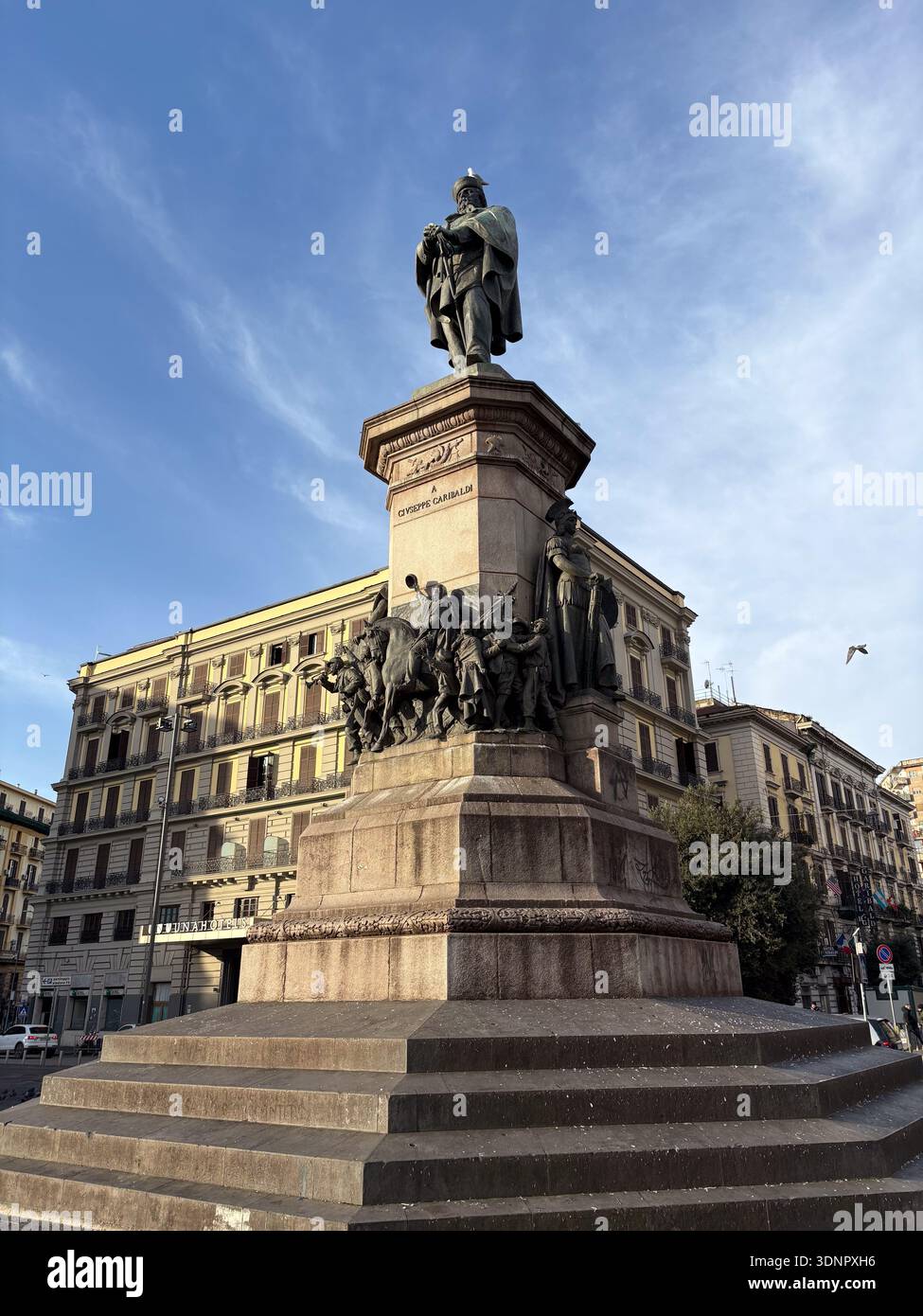 Statua di Giuseppe Garibaldi. Monument to the Italian unification hero ...