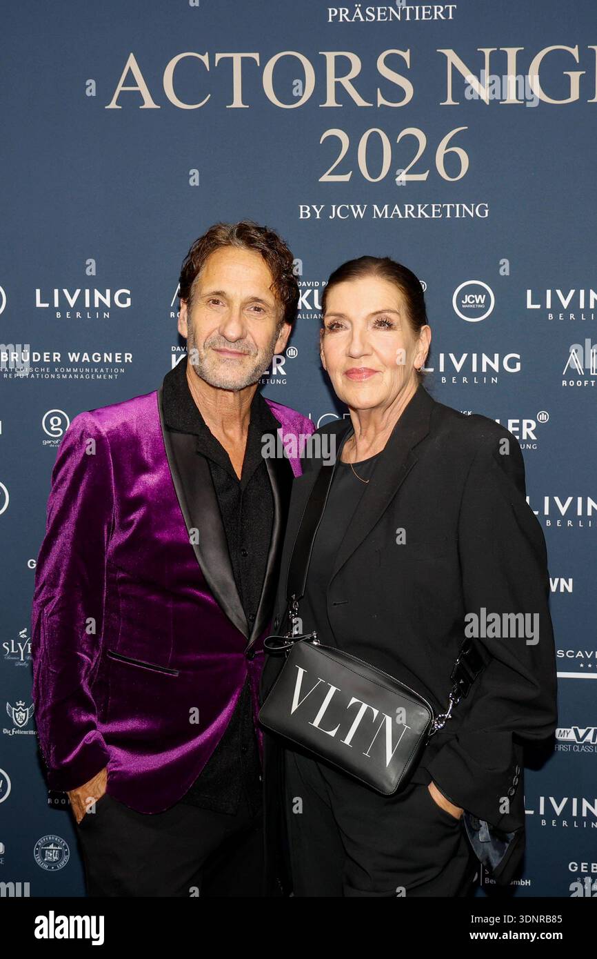 Falk-Willy Wild, Katy Karrenbauer bei Actors Night 2026 in dem Alice ...