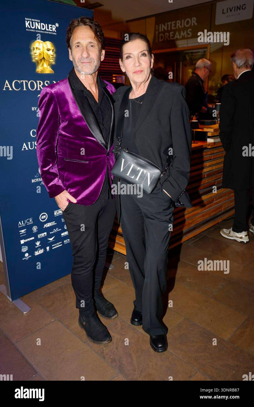 Falk-Willy Wild, Katy Karrenbauer bei Actors Night 2026 in dem Alice ...