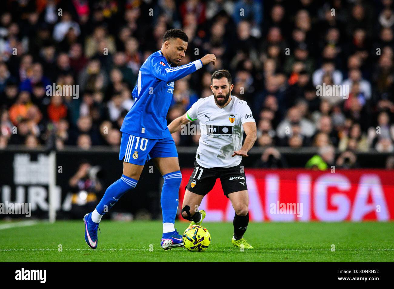 Kylian mbappé real madrid hi-res stock photography and images - Alamy