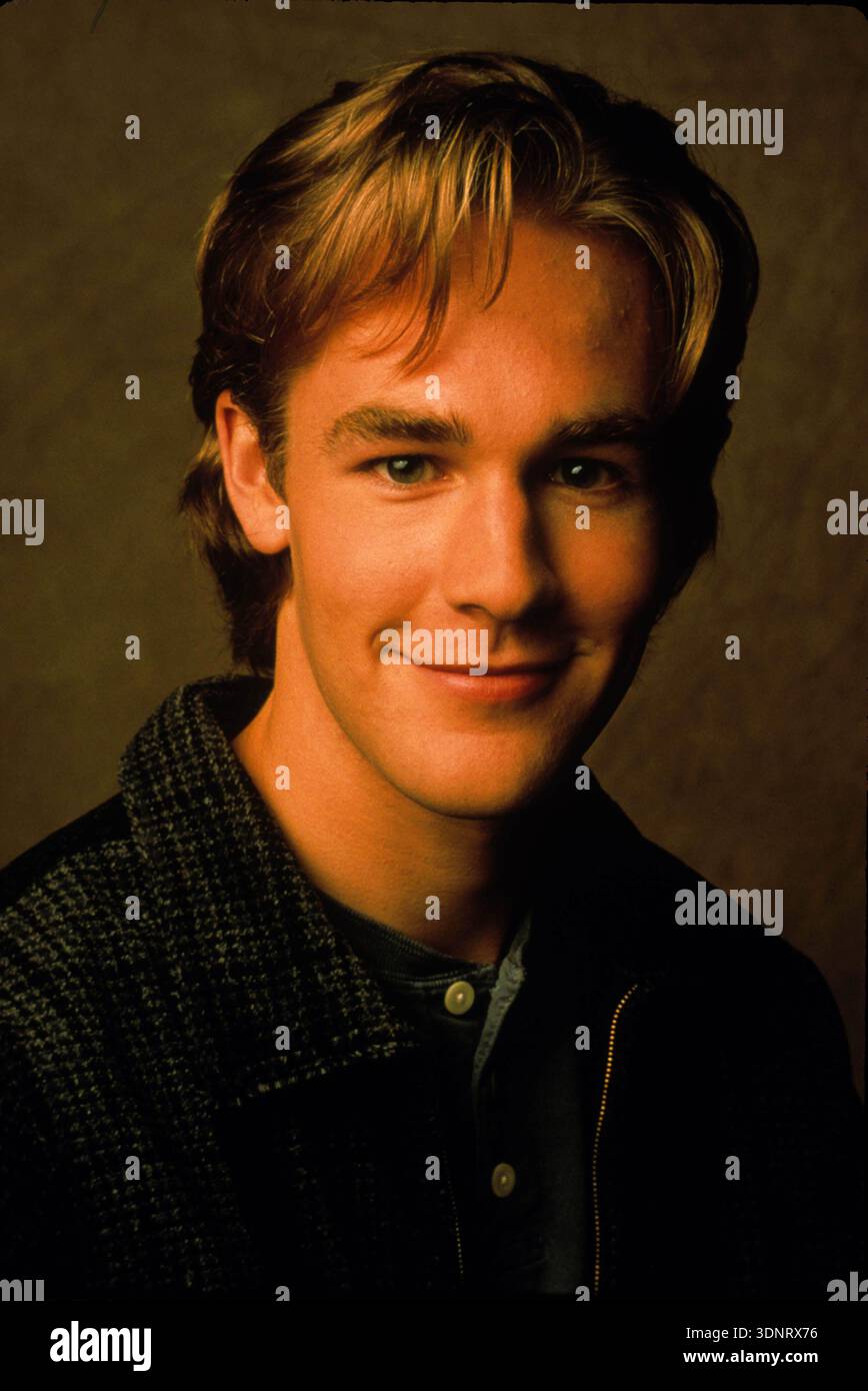 Circa 1999: Actor JAMES VAN DER BEEK as Dawson Leery in the 90s teen ...