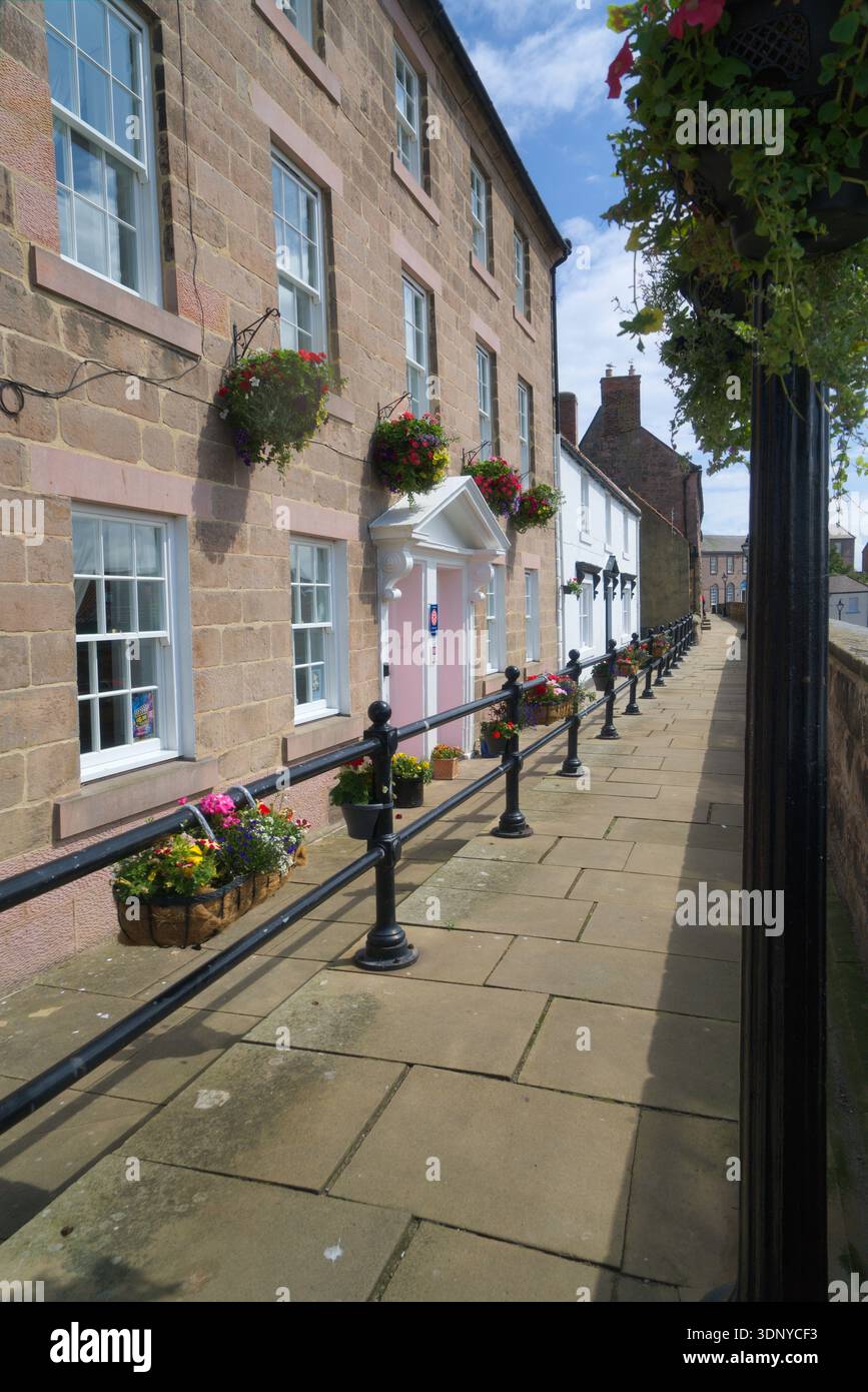 Looking west along walls at Berwick upon Tweed. Georgian houses and ...