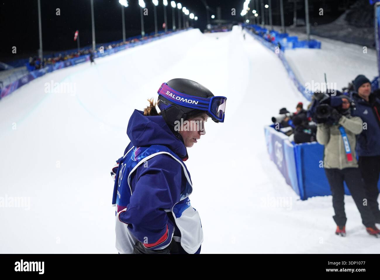 United States' Maddie Mastro reacts after falling during the women's ...