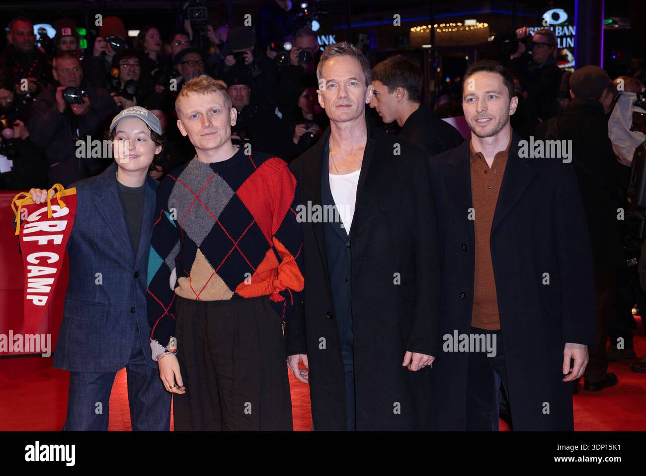 Ken Petrie, Neil Patrick Harris, George Jaques und Bella Ramsey bei der ...