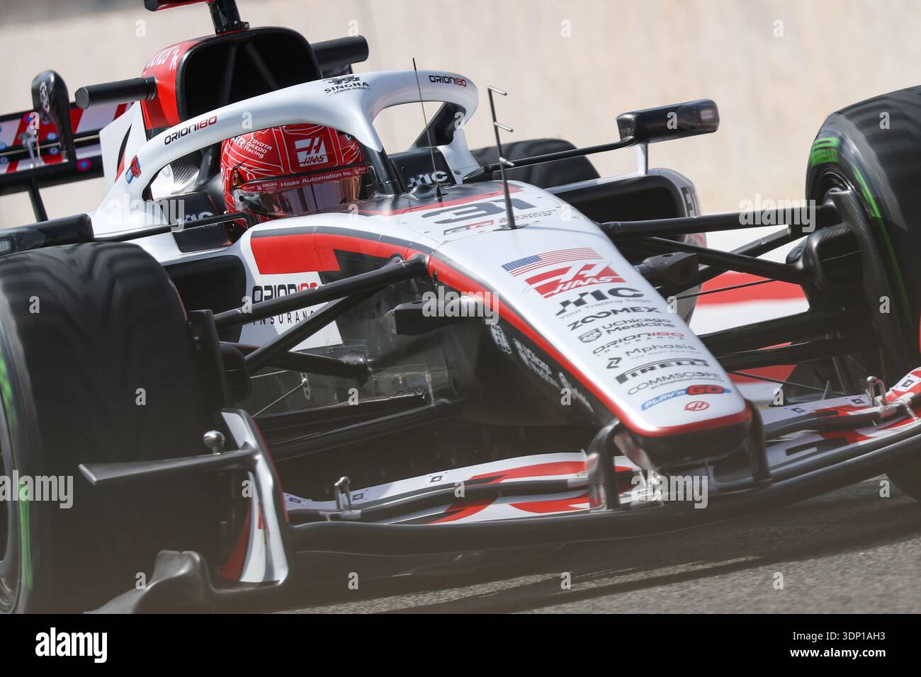 #31 Esteban Ocon (FRA) TGR Haas F1 Team (USA) Haas VF-26/Ferrari during ...