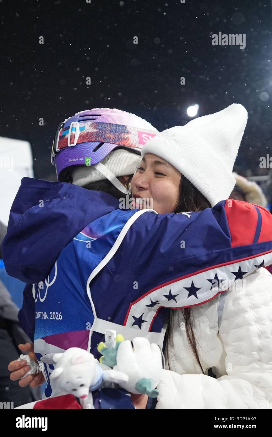 United States' Bea Kim, left, and silver medalist United States' Chloe ...