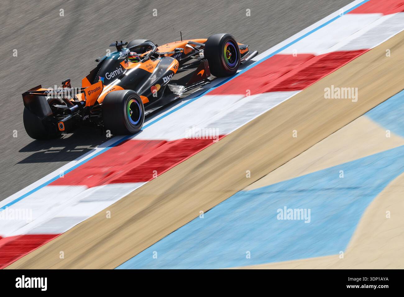 #81 Oscar Piastri (AUS) McLaren Mastercard F1 Team (GBR) MCL40A ...