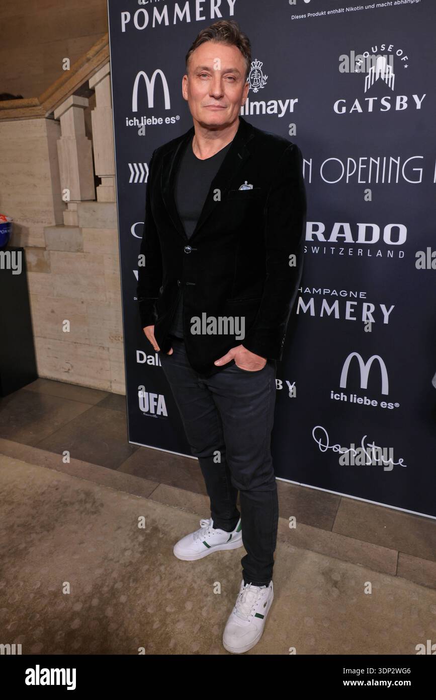Berlin Opening Night 2026 im Das Stue Oliver Masucci Berlin Opening ...