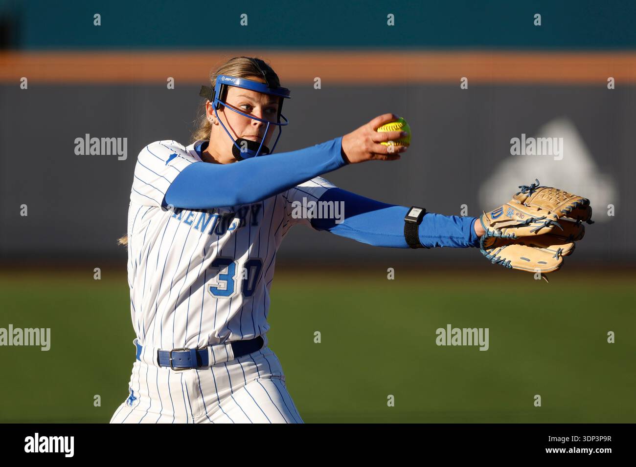 Kentucky pitcher Sarah Haendiges (30) pitches during an NCAA softball ...