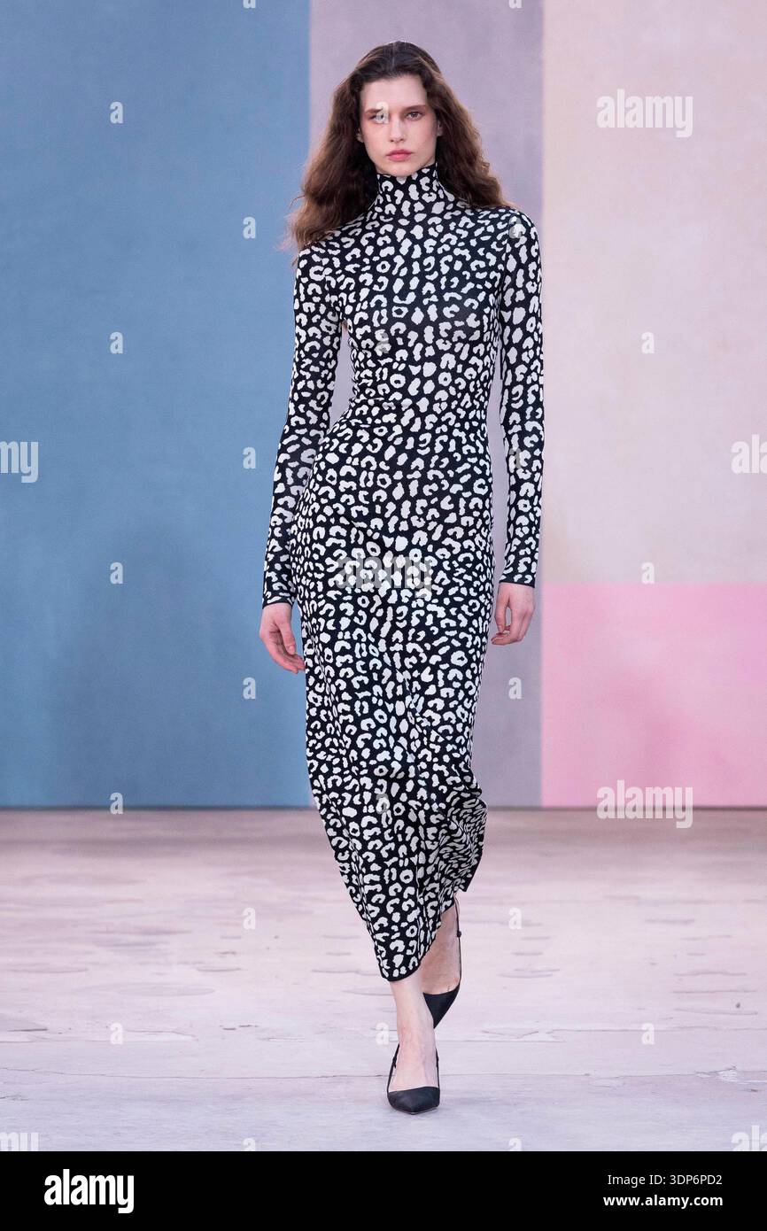 Model Sandra Murray is seen on the catwalk at the Carolina Herrera ...