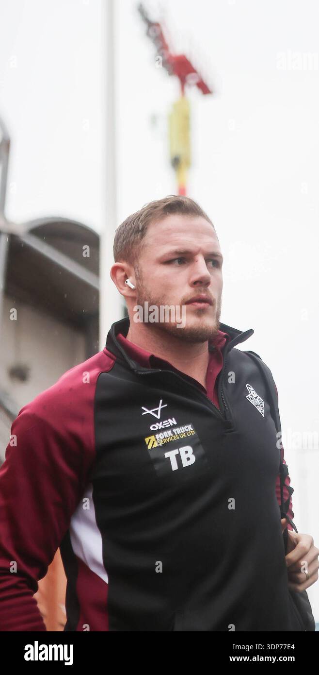 Tom Burgess arrives at the Stadium during the BetFred Super League ...