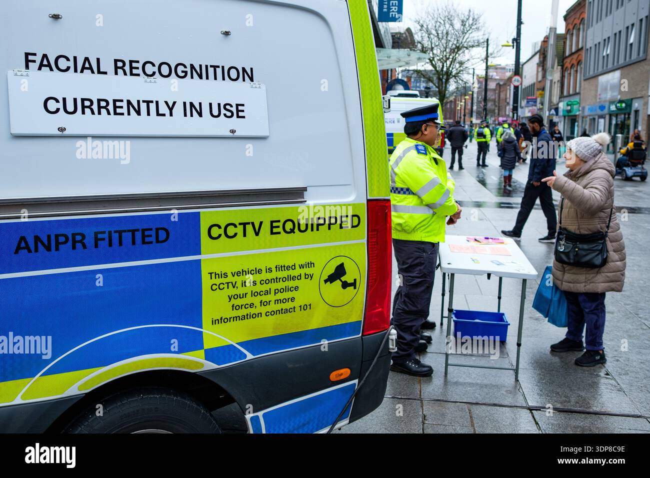 Slough, UK. 13th February, 2026. Thames Valley Police community support ...