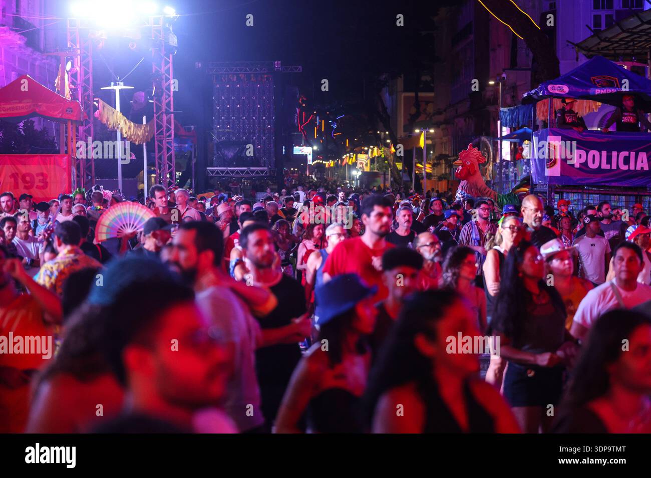 PE - RECIFE - 02/13/2026 - RECIFE CARNIVAL, MOVEMENT OF REVELERS ...