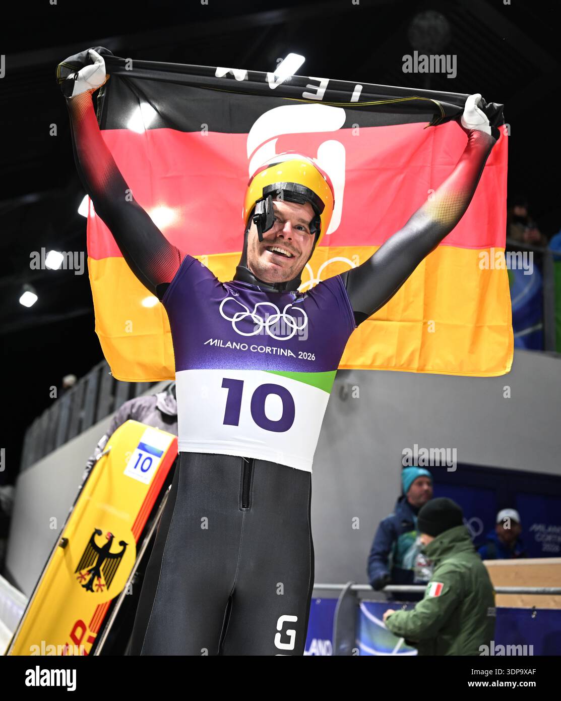 (260214) -- CORTINA D'AMPEZZO, Feb. 14, 2026 (Xinhua) -- Christopher ...