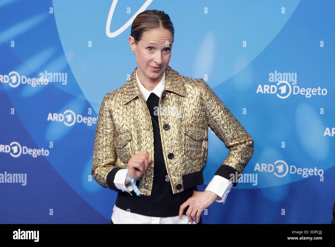 14.02.2026, Lisa Bitter, bei der ARD BLUE HOUR 2026, Party zur 76 ...