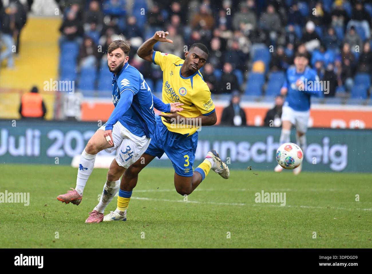 Salomon nkoa hi-res stock photography and images - Alamy