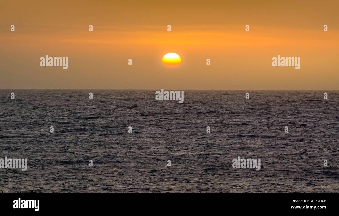 Sonnennuntergang, Rotes Meer, Hurghada, Ägypten *** Sunset, Red Sea ...