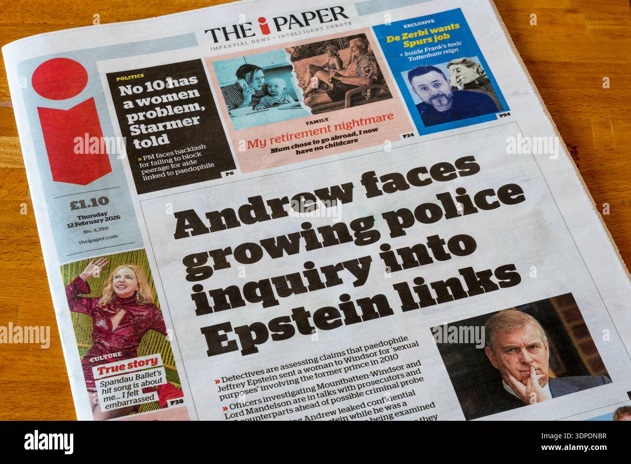 Andrew mountbatten windsor newspaper front pages hi-res stock ...
