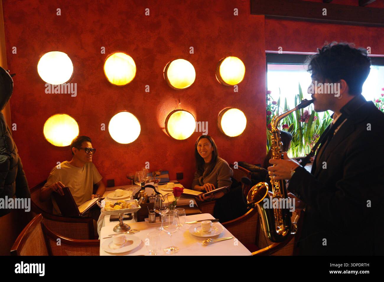 Milan, Romantic lunch and dinner with a saxophonist: Valentine's Day ...