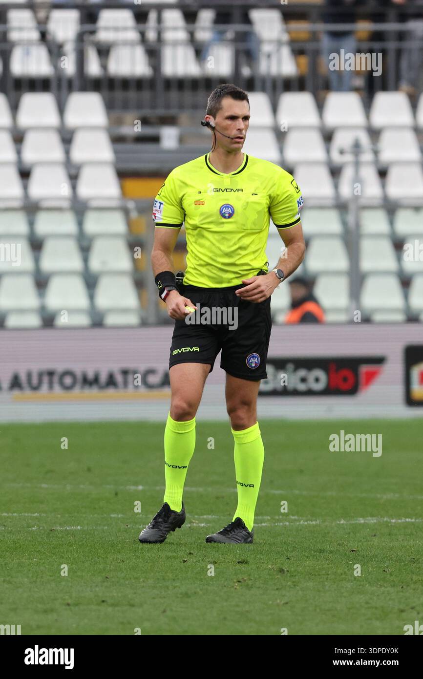 Referee Marchetti Matteo during the Serie A soccer match between Como ...