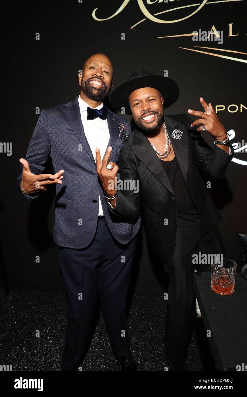 LOS ANGELES, CA - FEBRUARY 13: Kenny Smith and D-Nice at Kenny "The Jet ...