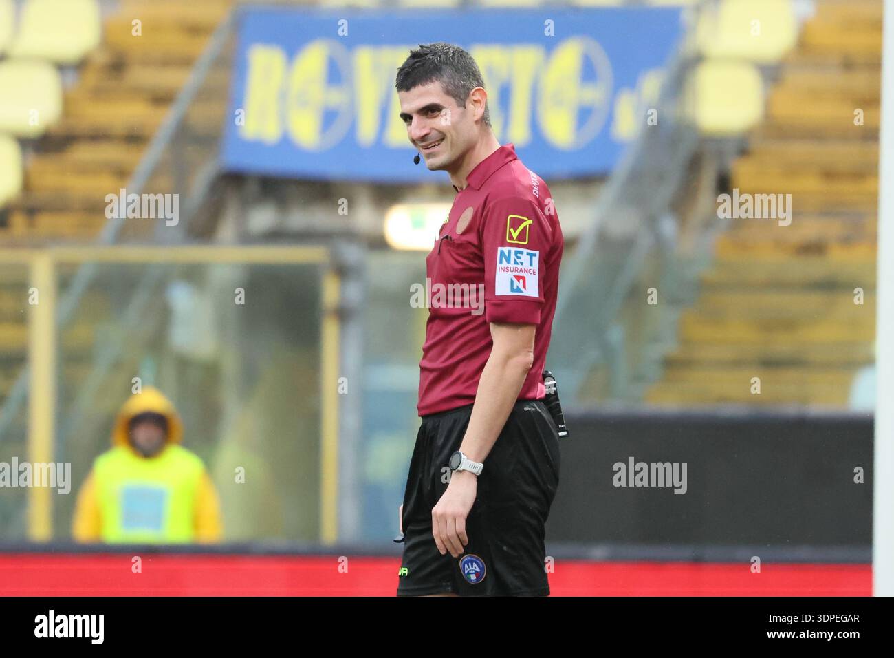 Referee Mario Perri during the Serie B match between Modena FC and ...