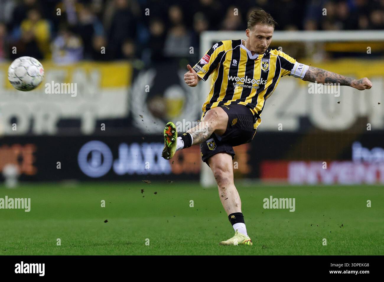 ARNHEM, NETHERLANDS - FEBRUARY 14: Alexander Buttner of Vitesse during ...