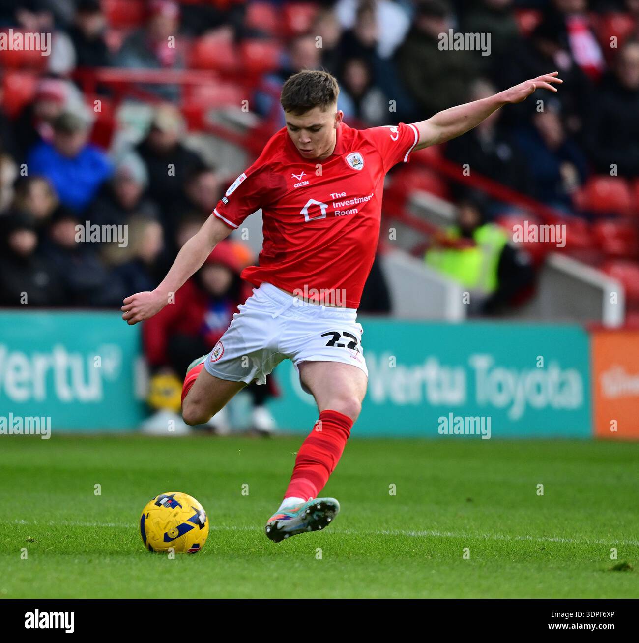 Barnsley's Patrick Kelly passes the ball in the match between Barnsley ...