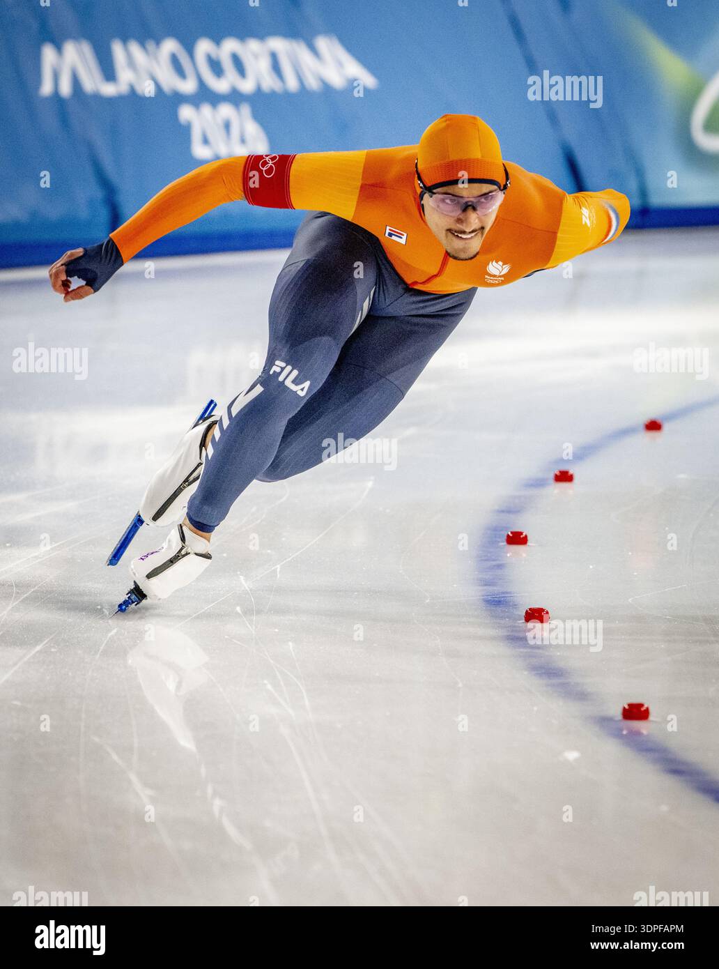 MILAN - Sebas Diniz in action in the 500 meters at the men's long track ...
