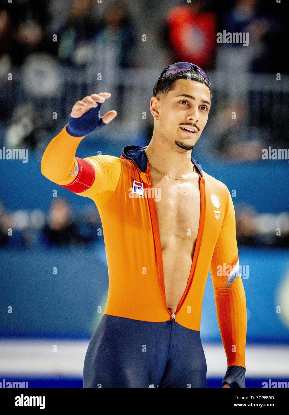 MILAN - Sebas Diniz in action in the 500 meters at the men's long track ...