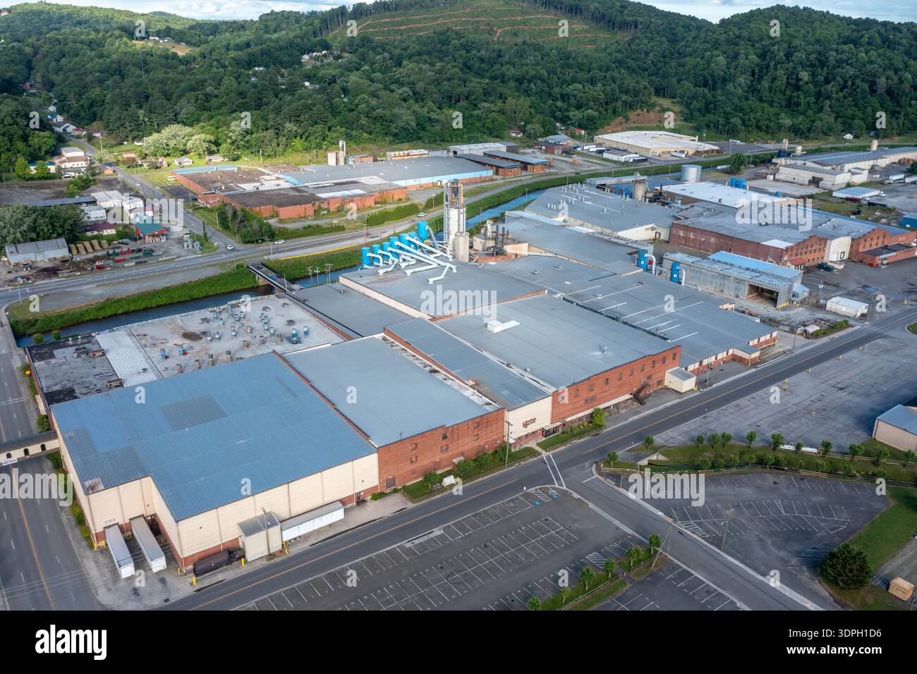 Aerial view complex industrial hi-res stock photography and images - Alamy