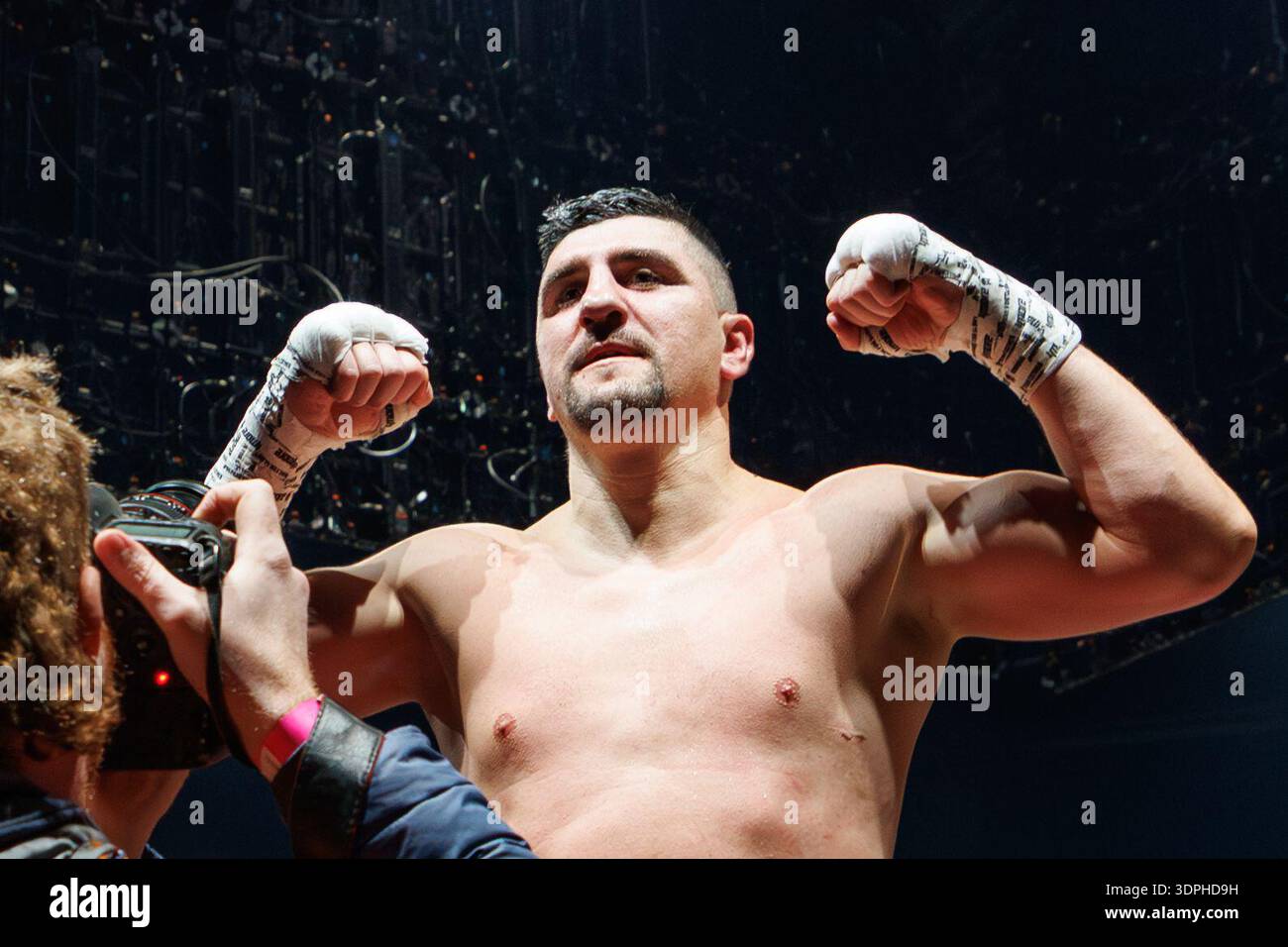 Boxing Heavyweight, Marco Huck wins the fight against Vaclav Pejsar in ...