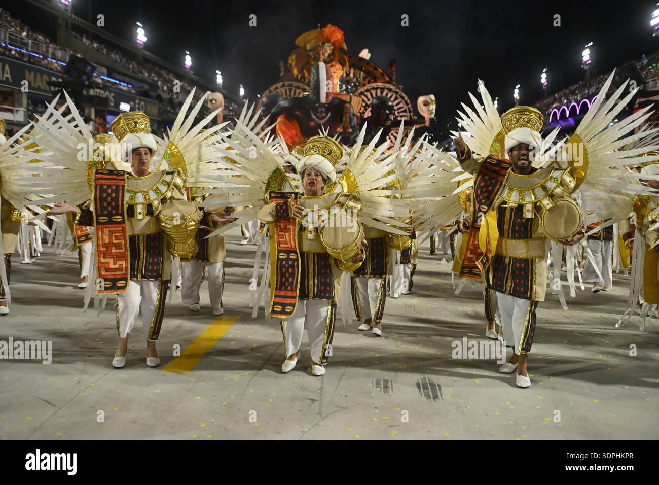 Rio De Janeiro, Brazil. 13th Feb, 2026. Samba dancers perform in a ...