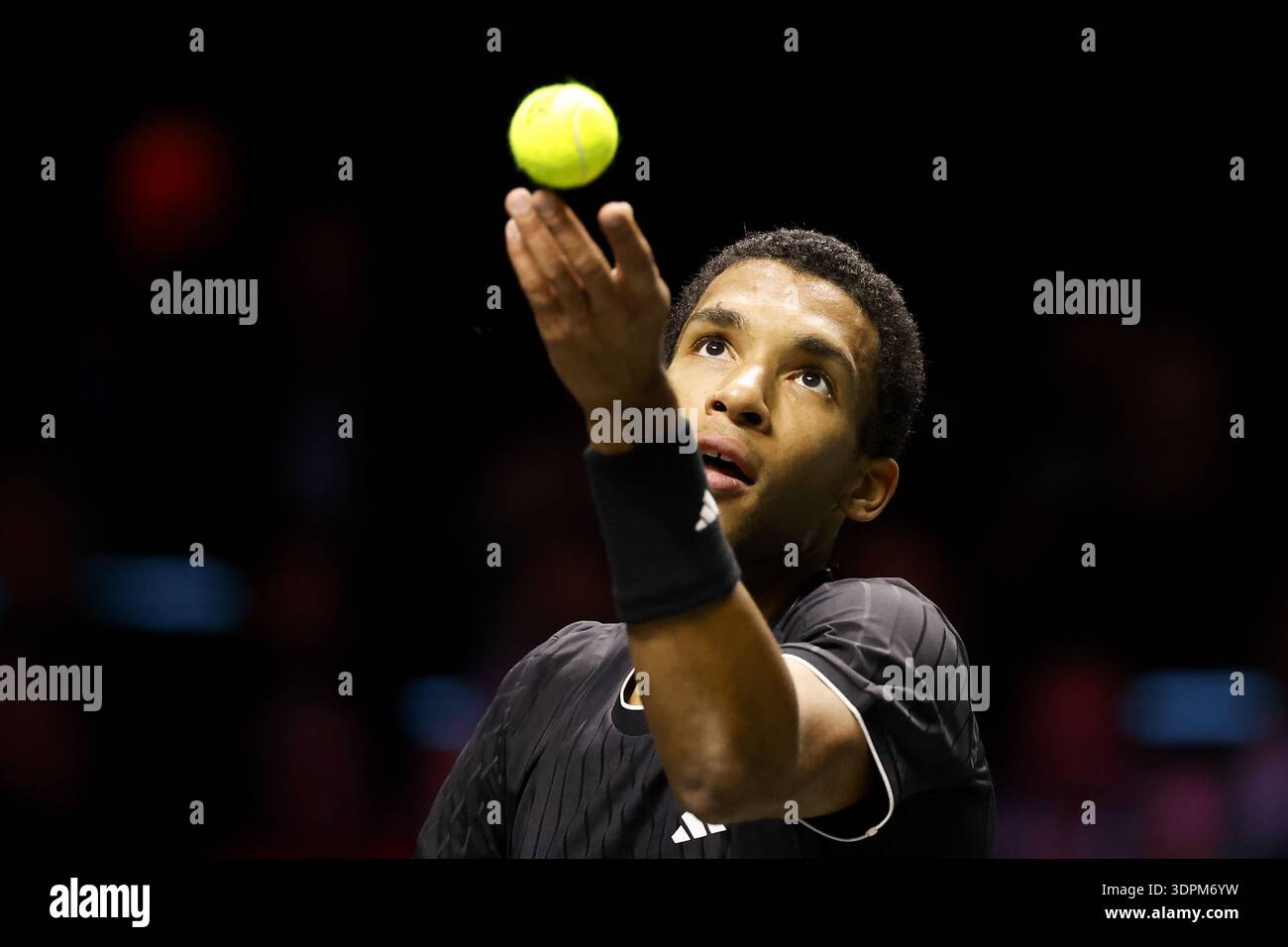 ROTTERDAM - Felix Auger-Aliassime (Canada) in action against Alex de ...