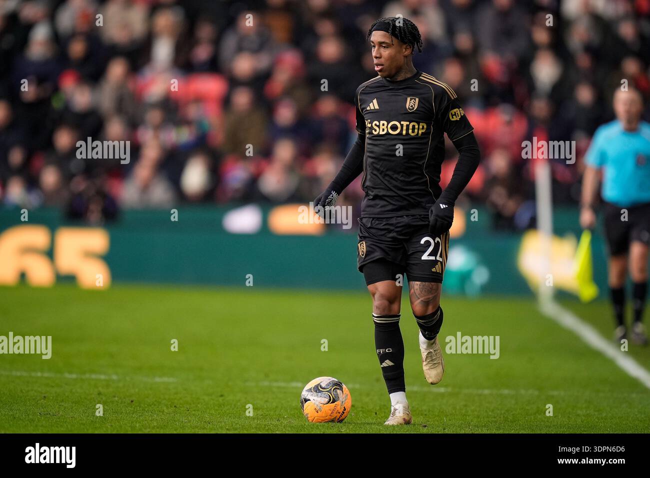 Kevin of Fulham brings down the ball during the Emirates FA Cup 4th ...