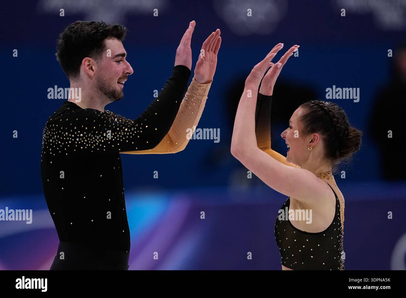 Annika Hocke and Robert Kunkel of Germany compete during the pairs ...