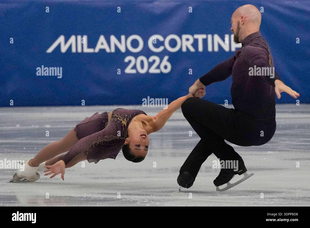 Milan, Italy. 15th Feb, 2026. Ellie Kam and Danny O'shea of United ...
