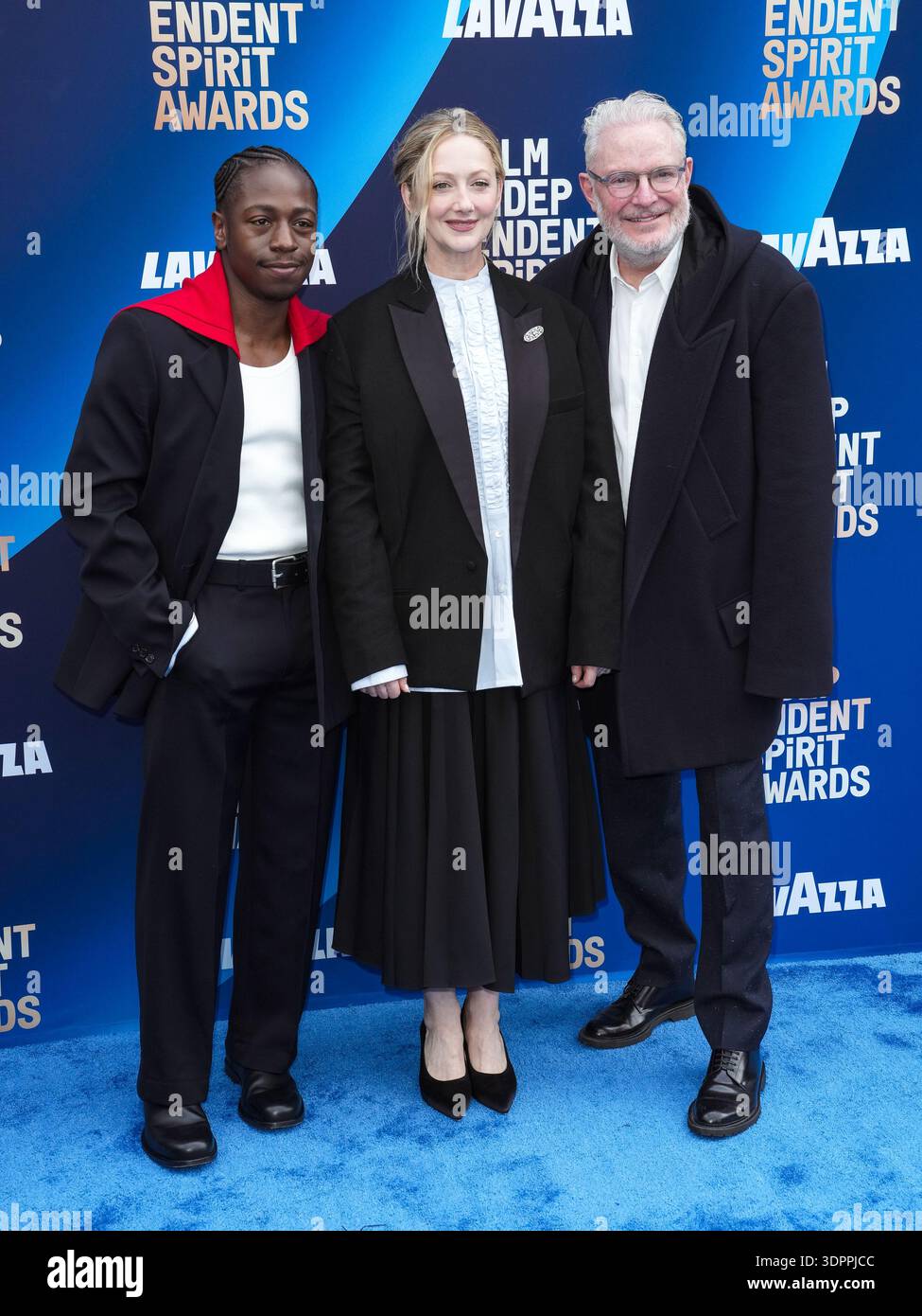 David Jonsson, Judy Greer and Francis Lawrence walking on the red ...