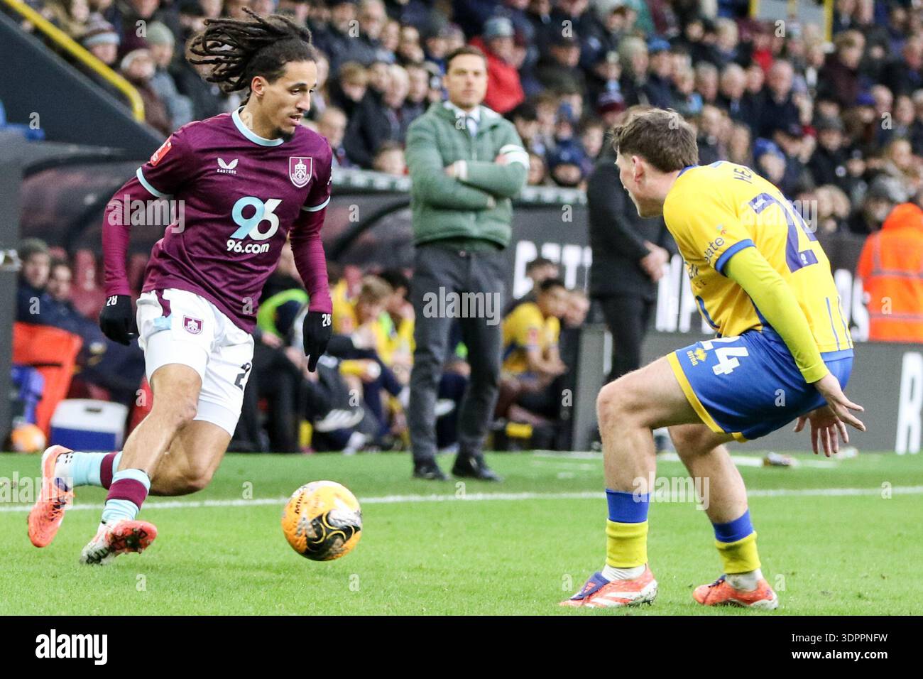 Hannibal Mejbri (28 Burnley) controls the ball during the FA Cup match ...