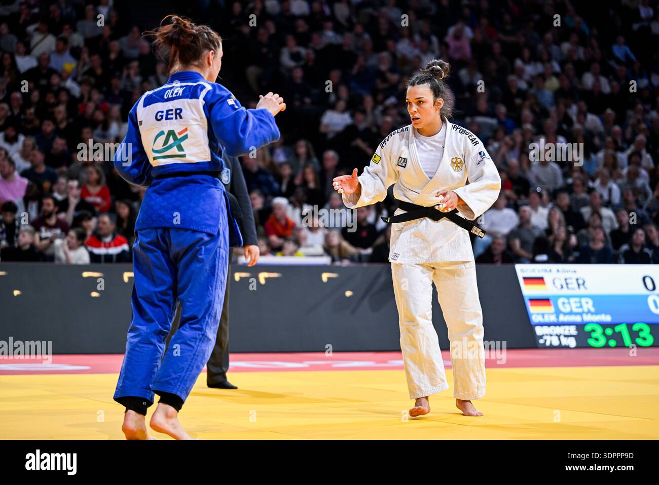 Women's bout OLEK ANNA MONTA VS BOEHM ALINA of Germany during the Paris ...