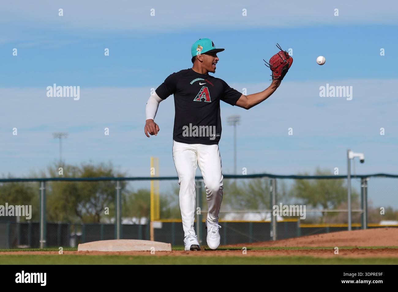 Arizona Diamondbacks pitcher Yilber Díaz works out during spring ...