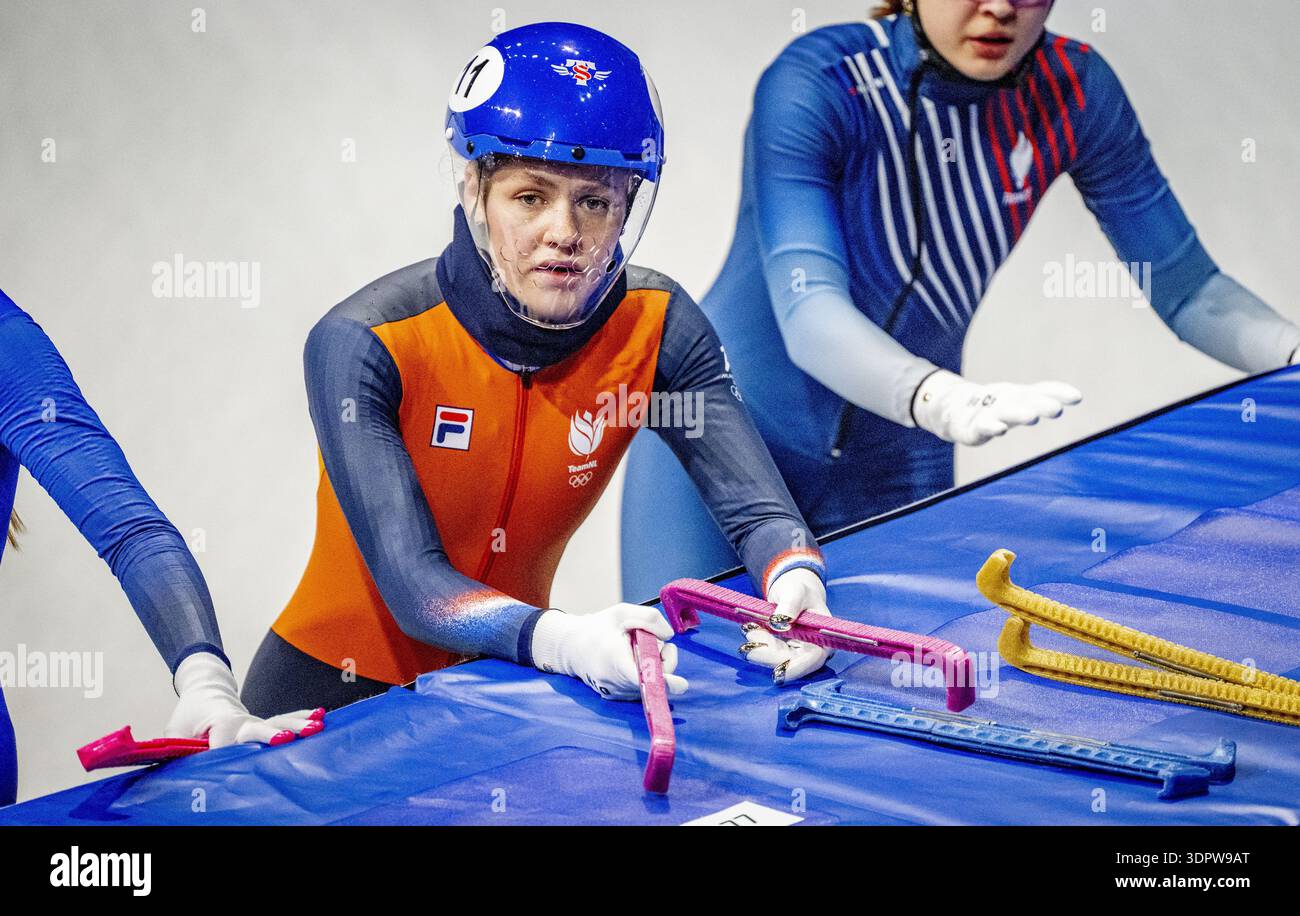 MILAN - Michelle Velzeboer in action during the 1000m quarterfinals at ...