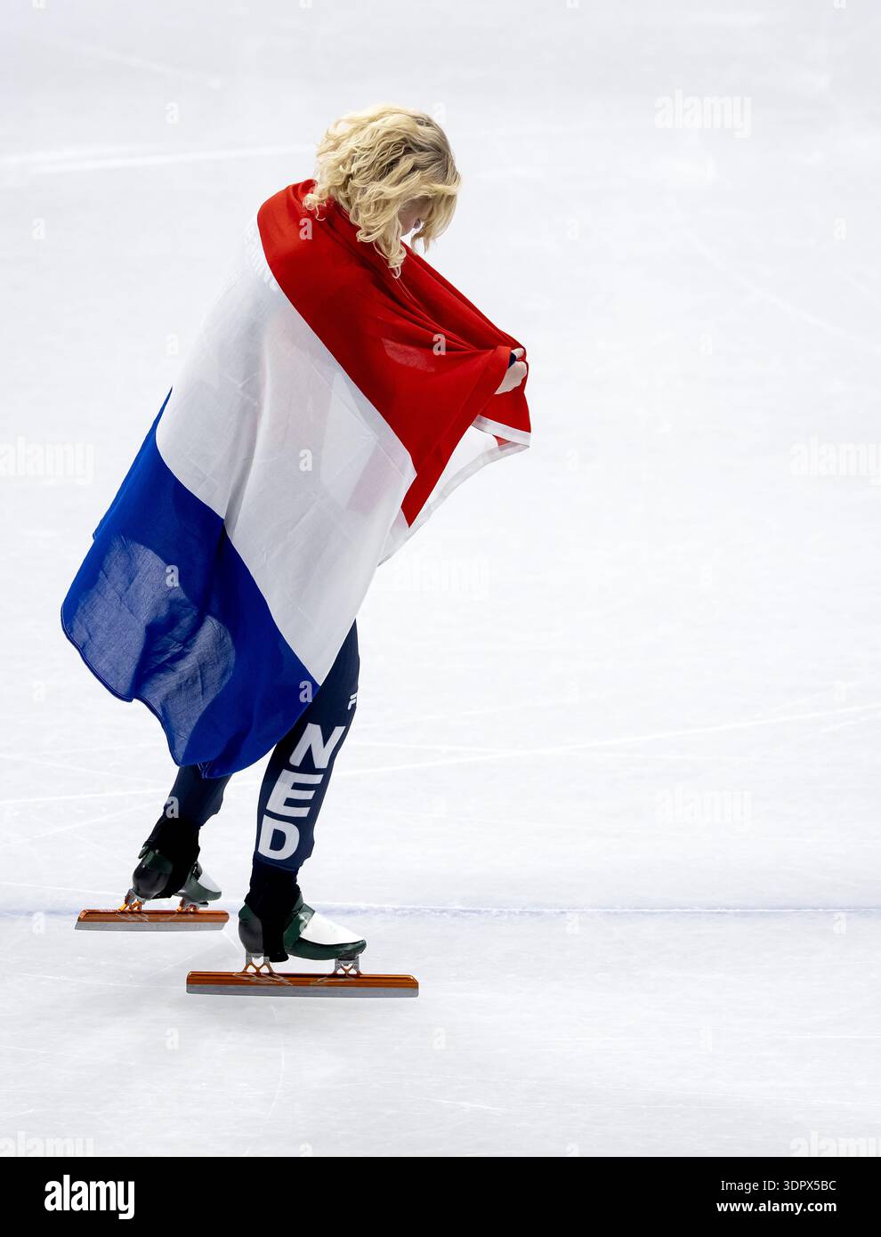 MILAN - Xandra Velzeboer during the 1000-meter short track speed ...