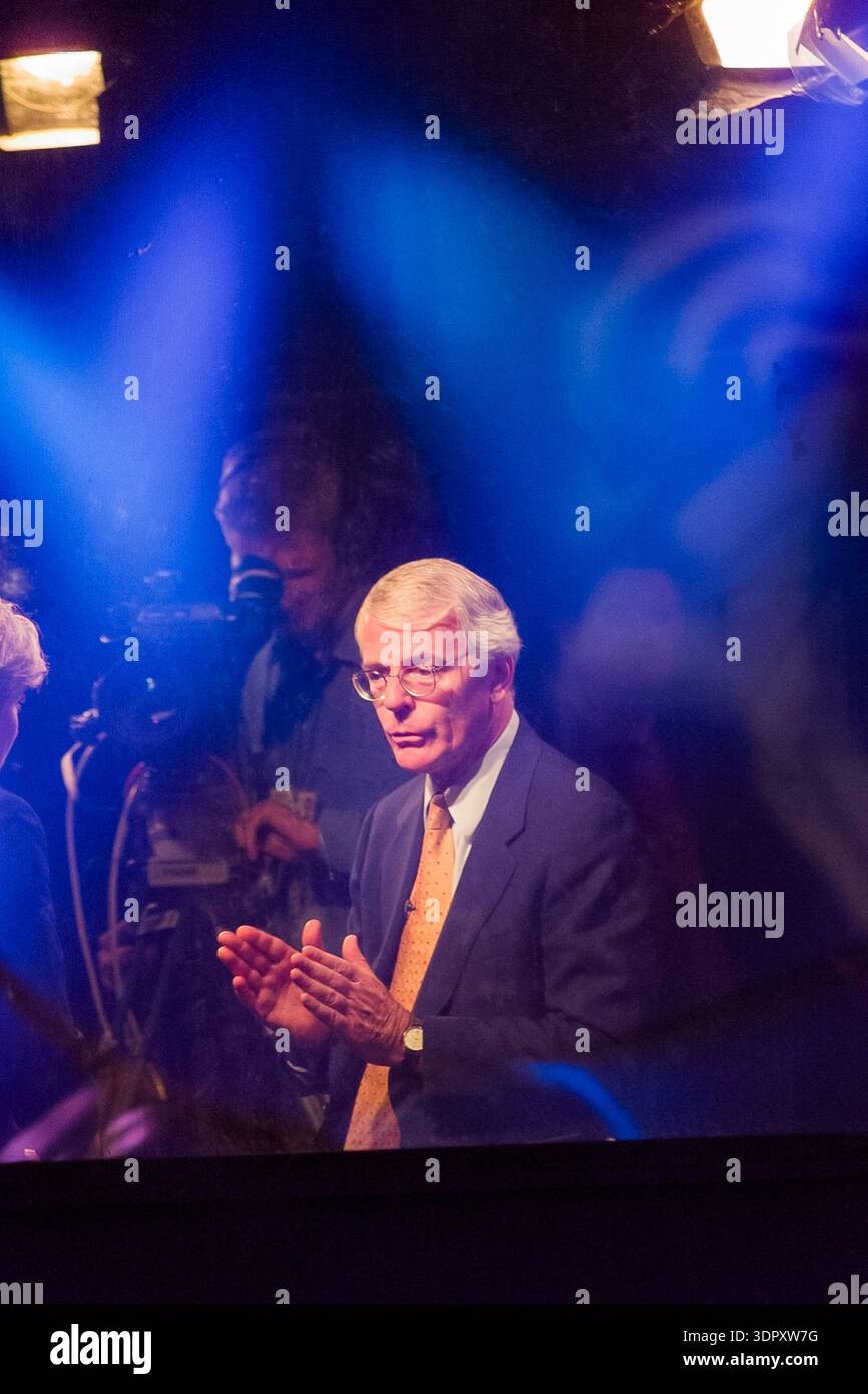 John major former prime minsiter at tory conference hi-res stock ...