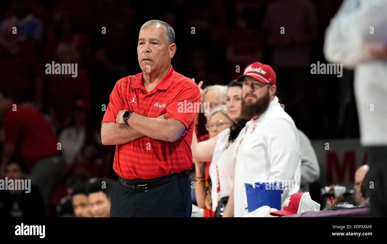 Houston head coach Kelvin Sampson on the sideline during the first half ...