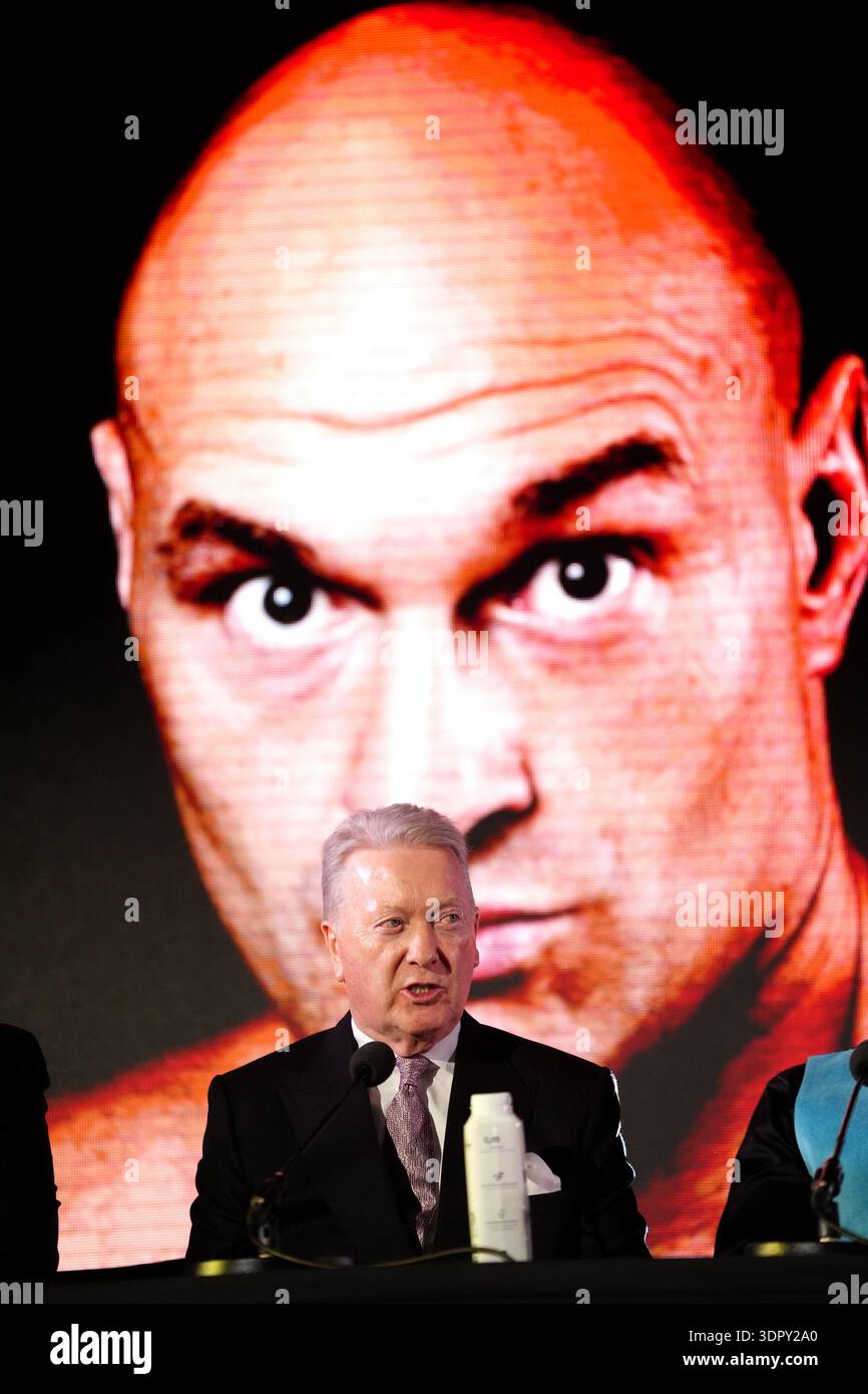 Boxing promoter Frank Warren during a press conference at the Tottenham ...