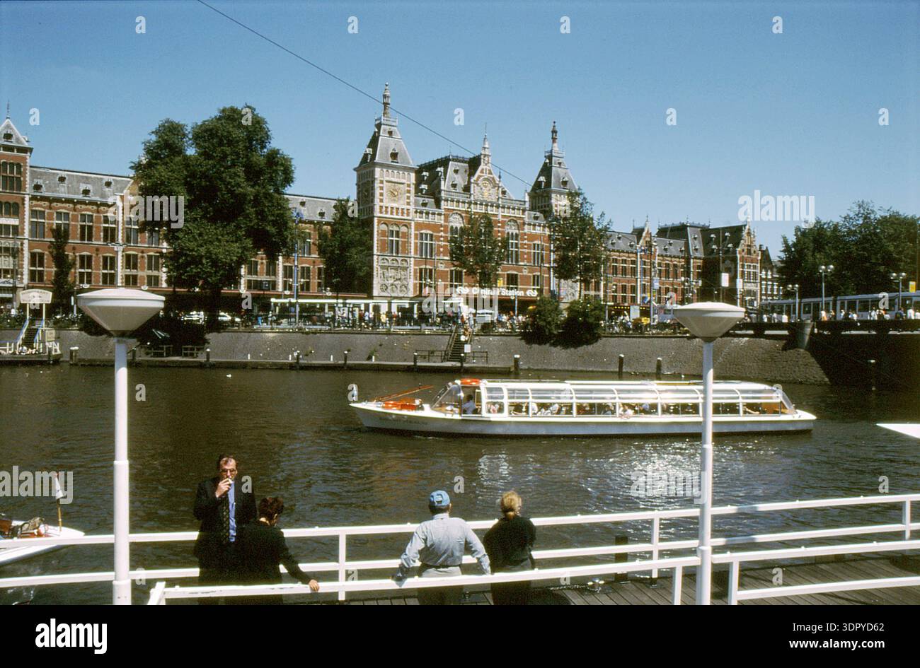 Amsterdam/Netherlandes / 26 June 1996 / File images Boats in canal and ...