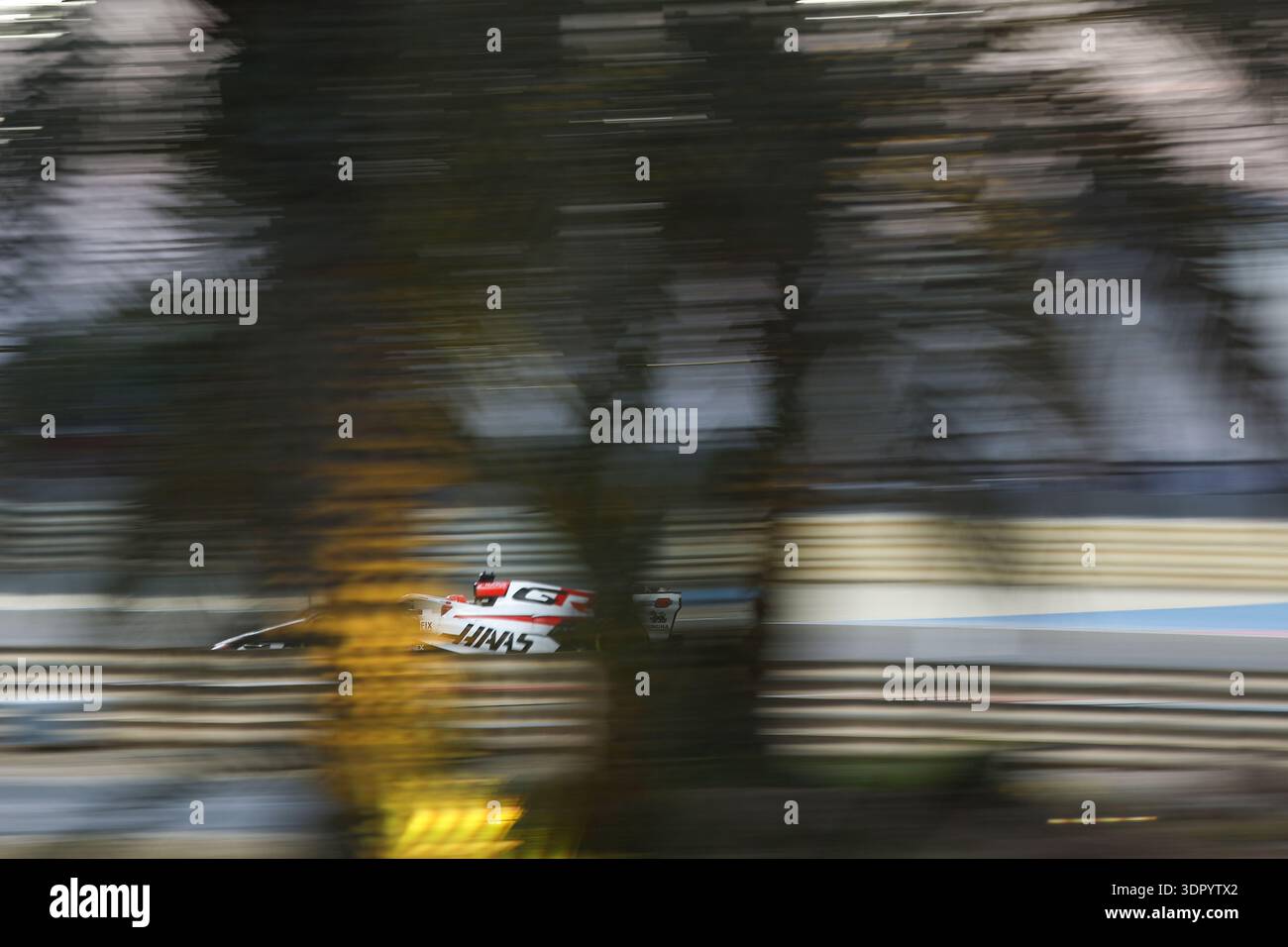 #31 Esteban Ocon (FRA) TGR Haas F1 Team (USA) Haas VF-26/Ferrari during ...