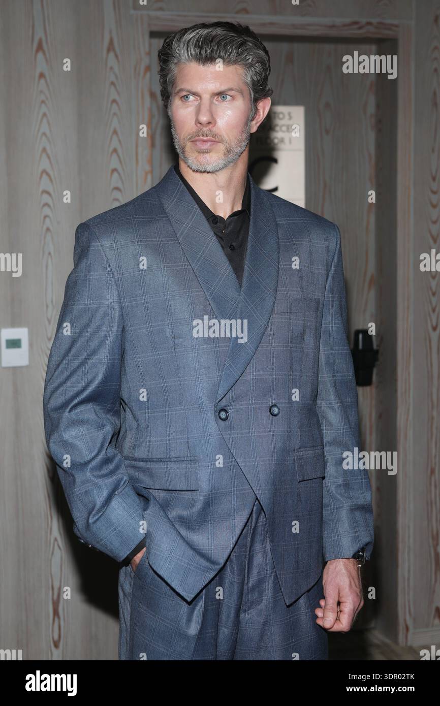 Model wearing Veejay Floresca designs during the Veejay Floresca NYFW ...