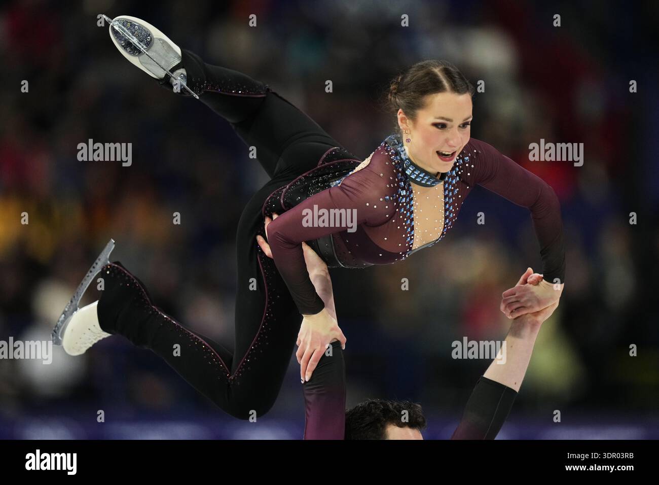 Annika Hocke and Robert Kunkel of Germany compete during the pairs ...